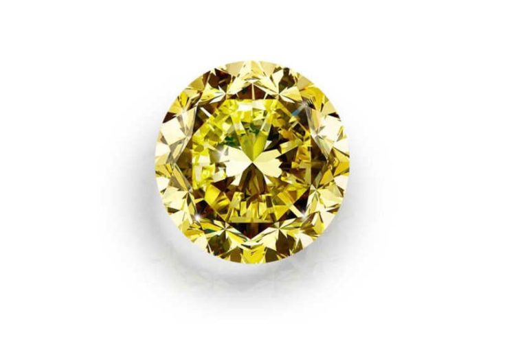 Choosing A Round Cut Diamond Engagement Ring: Top 10 Tips